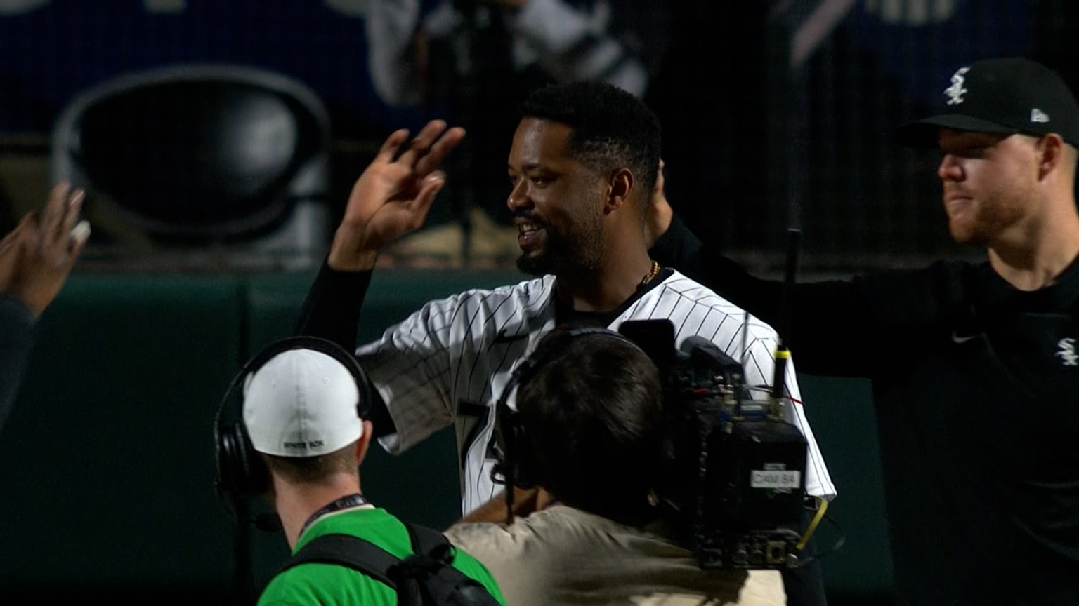 Tanner Banks gets pop out for first MLB save | 09/16/2023 | Chicago ...