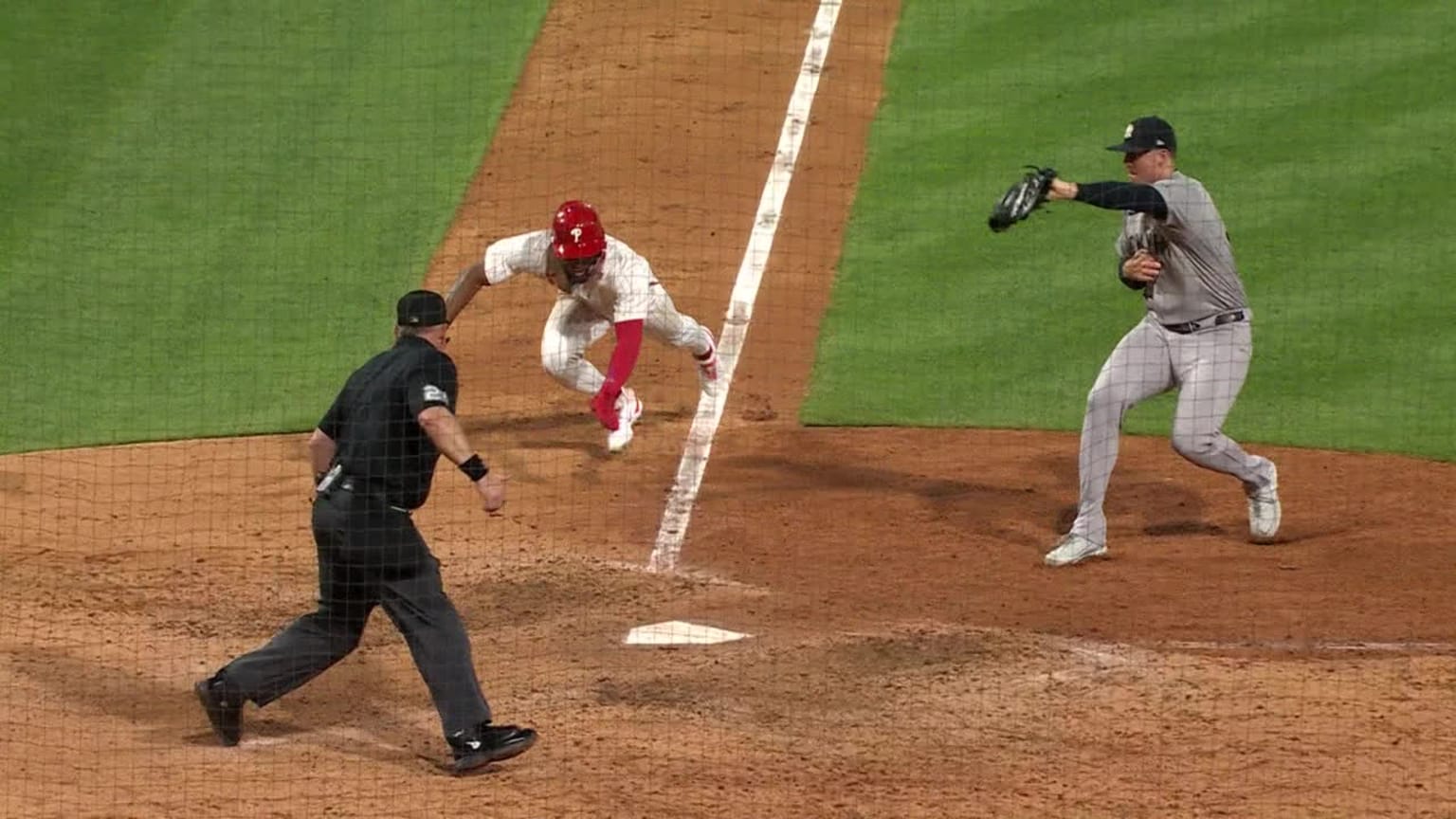 Johan Rojas scores game-tying run on wild pitch | 07/30/2024 ...