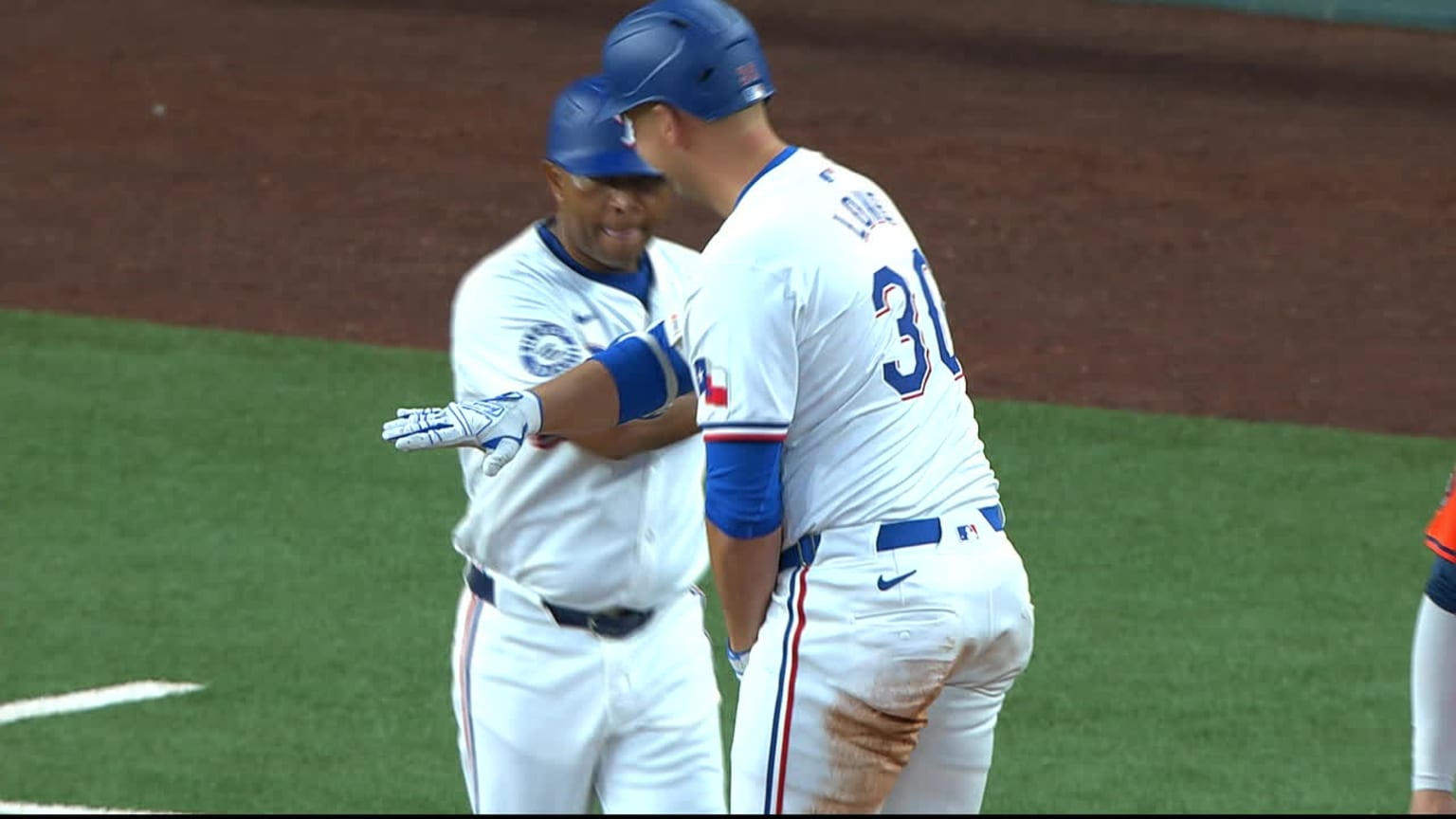 Nathaniel Lowe's RBI triple | 08/07/2024 | Texas Rangers