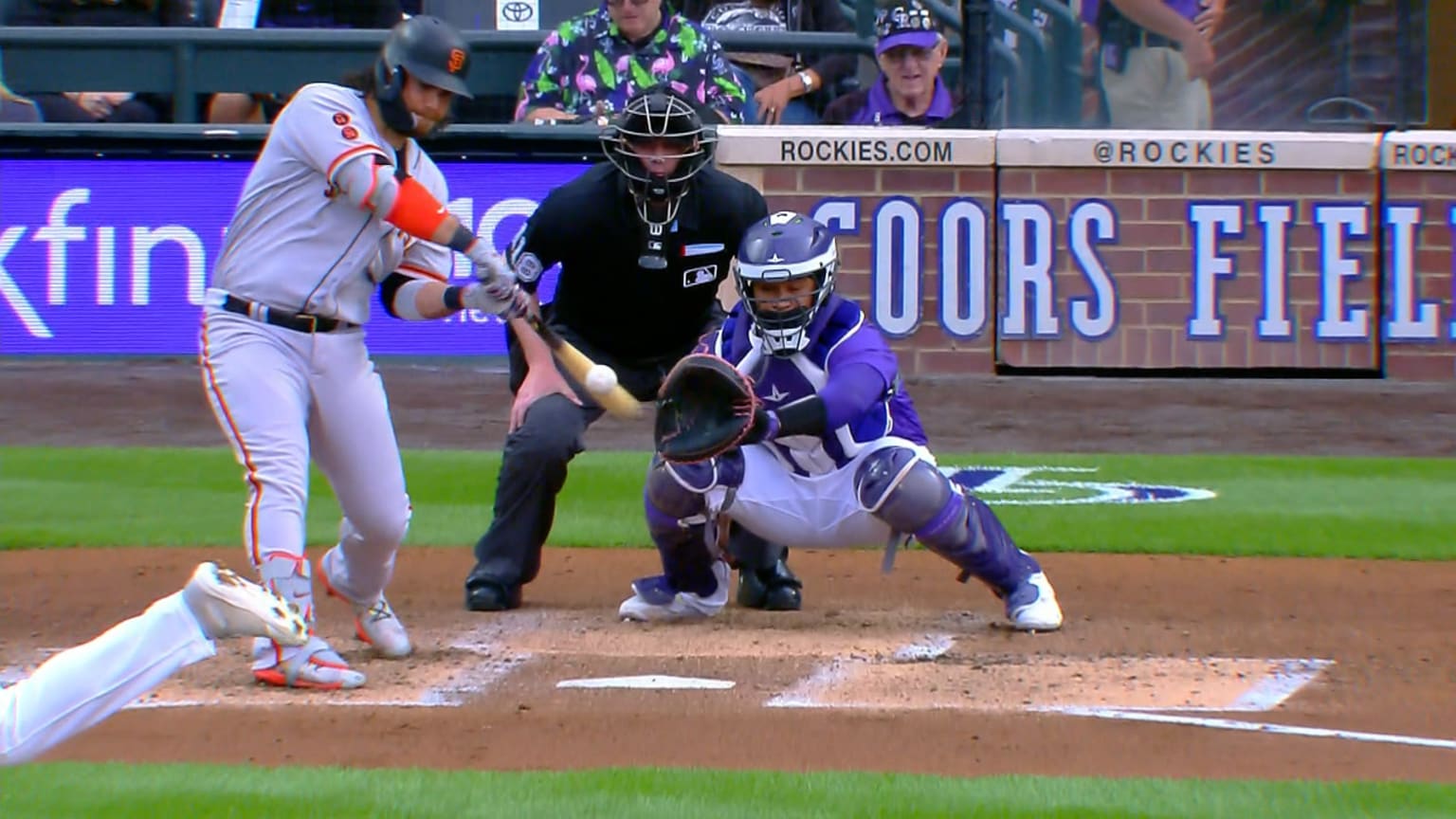 Brandon Crawford ropes an RBI double to right field | 06/06/2023 | San ...