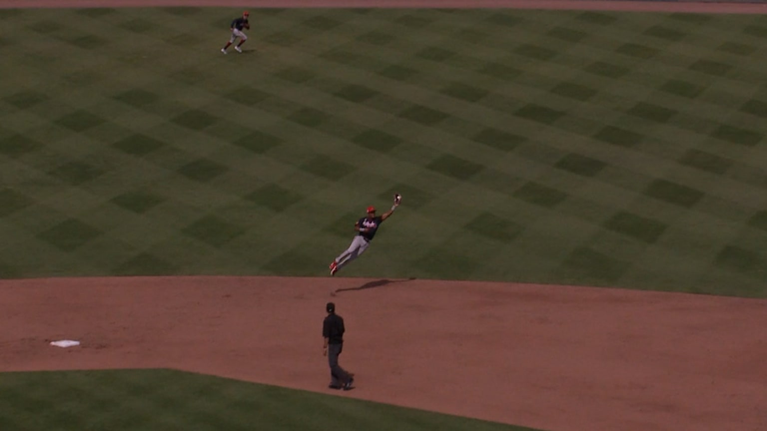 José Devers' great leaping catch | 02/22/2025 | Atlanta Braves
