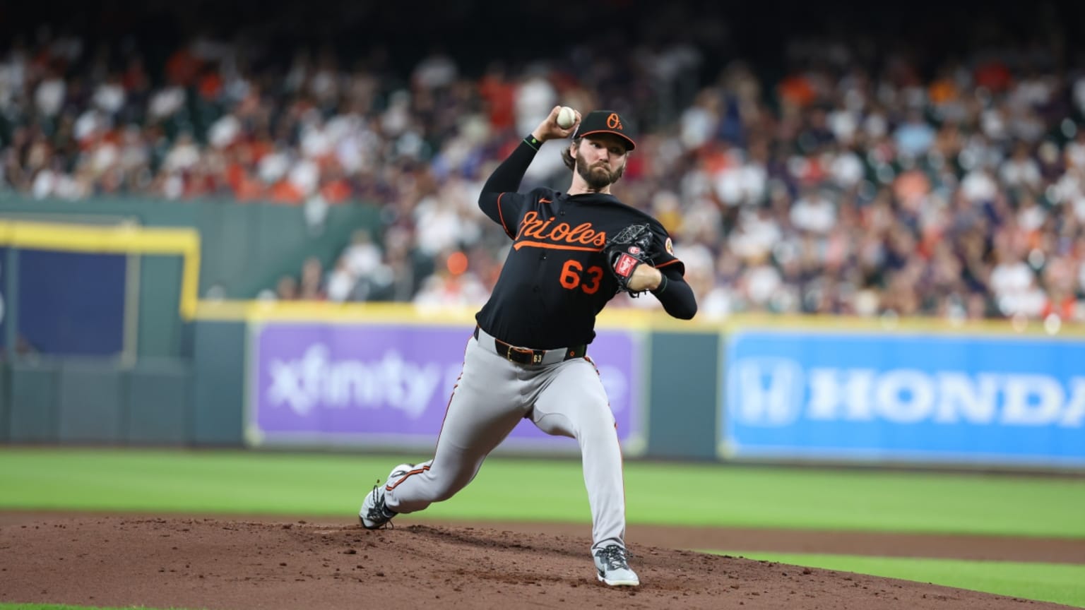 Brandon Young fans Cam Smith | 08/15/2025 | Baltimore Orioles