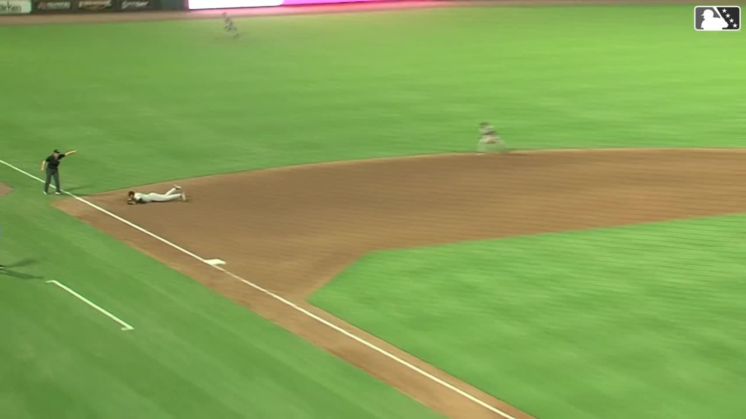 Coby Mayo's diving stop | 04/21/2024 | Baltimore Orioles