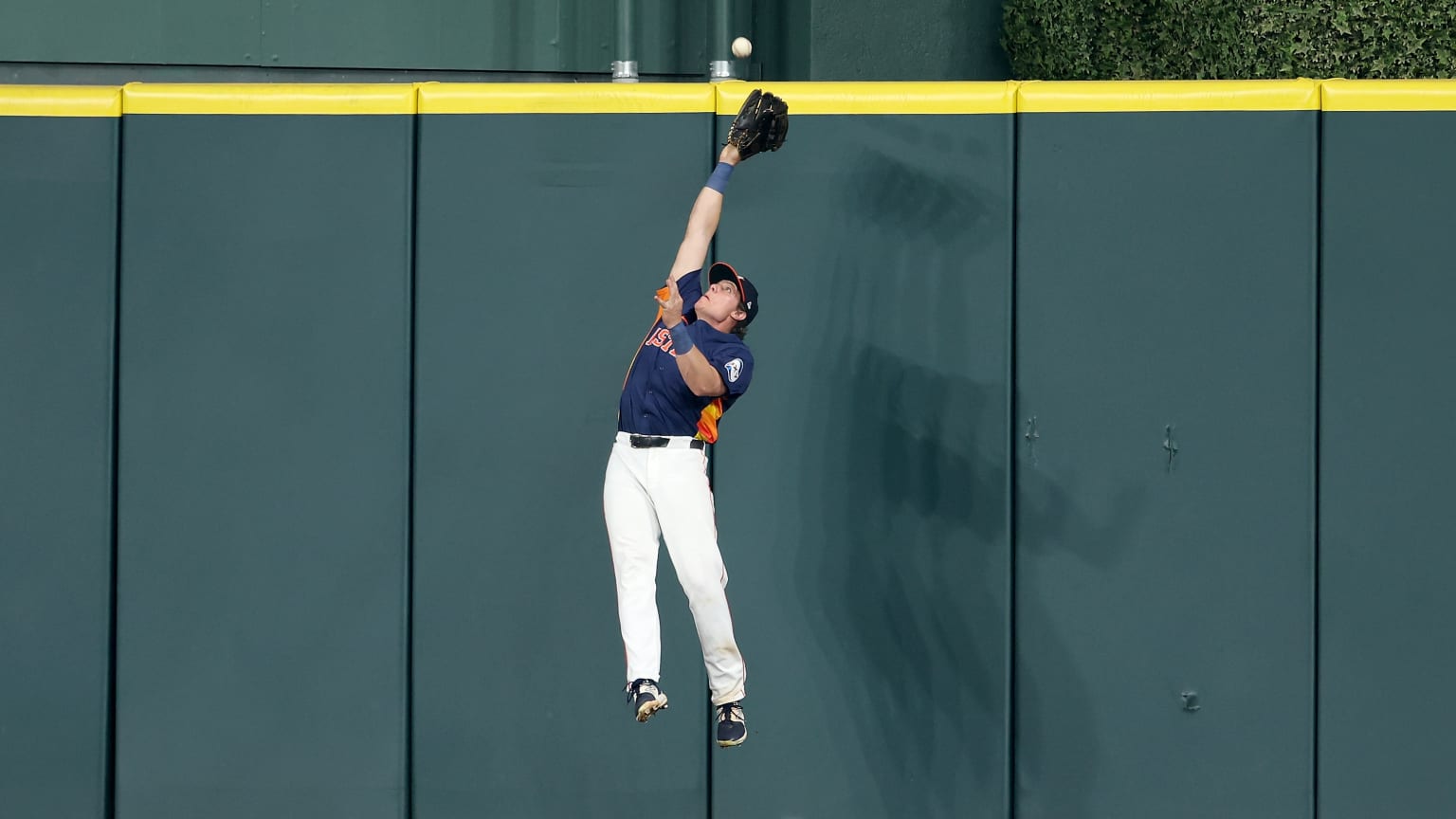 Jake Meyers' great catch at the wall | 06/01/2024 | Houston Astros