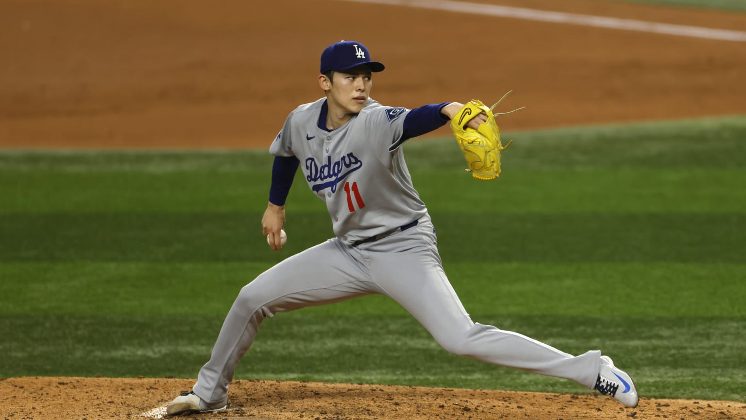 Roki Sasaki strikes out four over six innings | 04/19/2025 | MLB.com