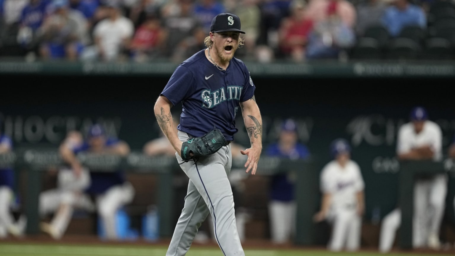 Gabe Speier limits the damage in the 7th inning | 04/25/2024 | Seattle ...
