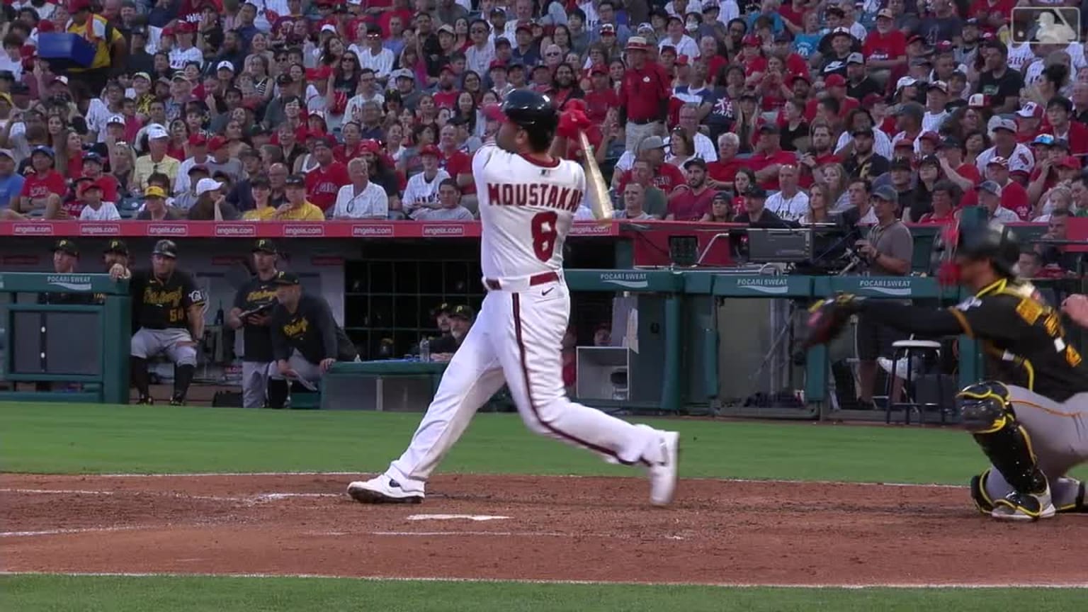 Moustakas demolishes a three-run homer, makes it 4-2 | 07/21/2023 | New ...