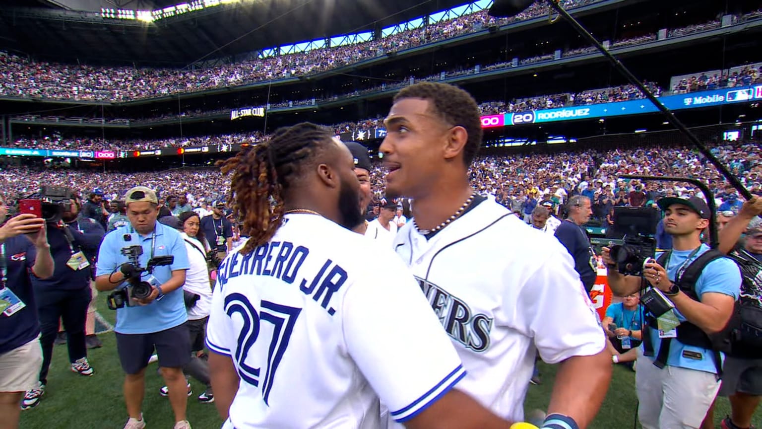 Julio Rodríguez crushes 20 home runs in Round 2 | 07/11/2023 | Seattle ...