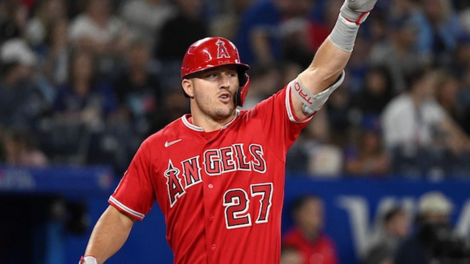 Celeb lookalike Mike Trout TAP | 03/15/2023 | MLB.com