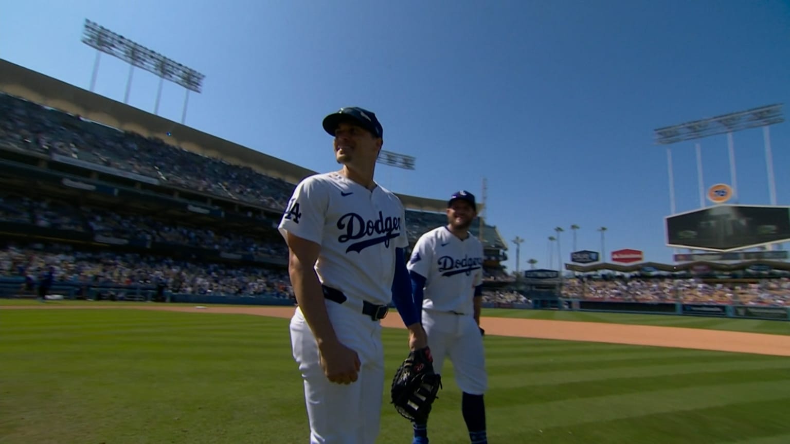 Dodgers get the 6-3 putout to end it | 04/21/2024 | Los Angeles Dodgers