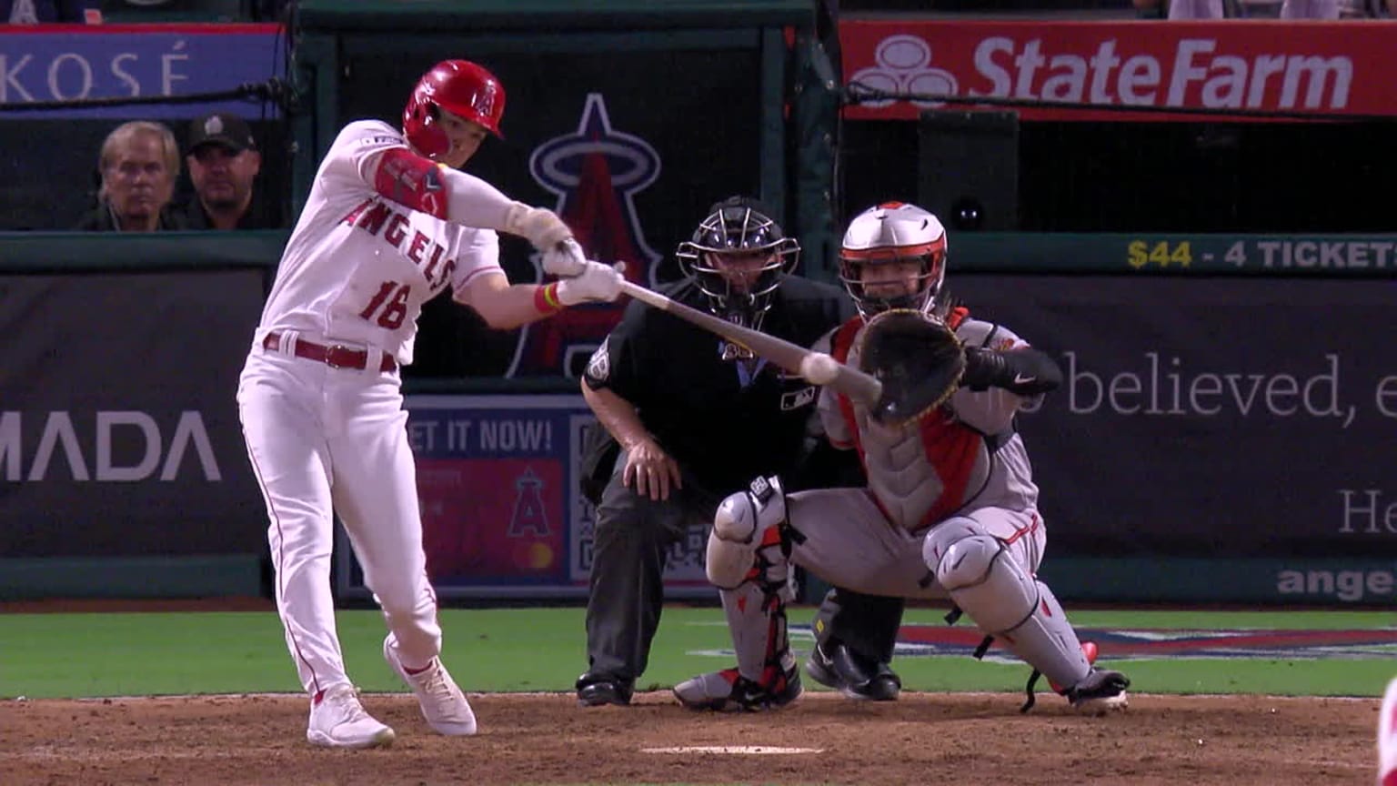 Mickey Moniak hits a game-tying single up the middle | 09/05/2023 | MLB.com