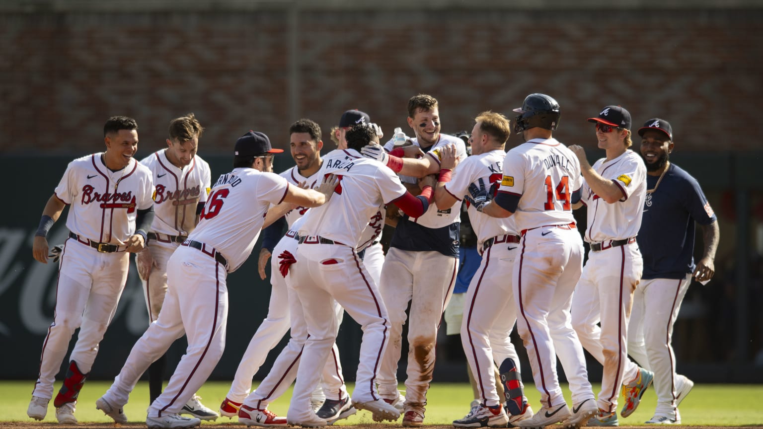Braves walk it off in the 11th | 09/08/2024 | Atlanta Braves