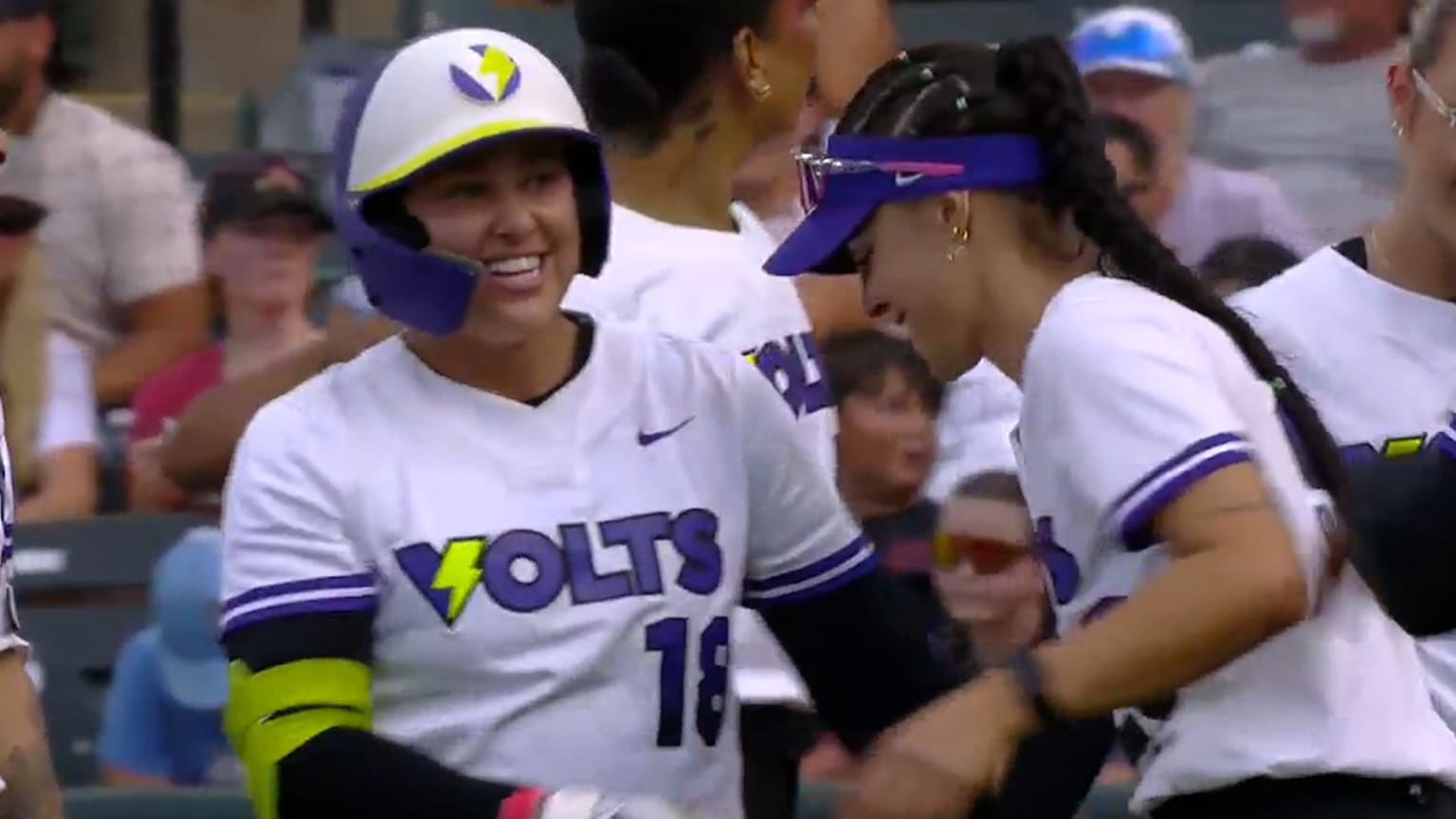 Amanda Lorenz's solo homer (4) | 07/18/2025 | MLB.com