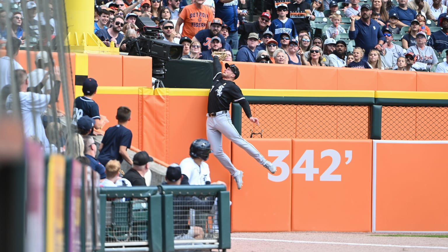 Will Robertson robs Spencer Torkelson of a home run | 09/07/2025 | MLB.com
