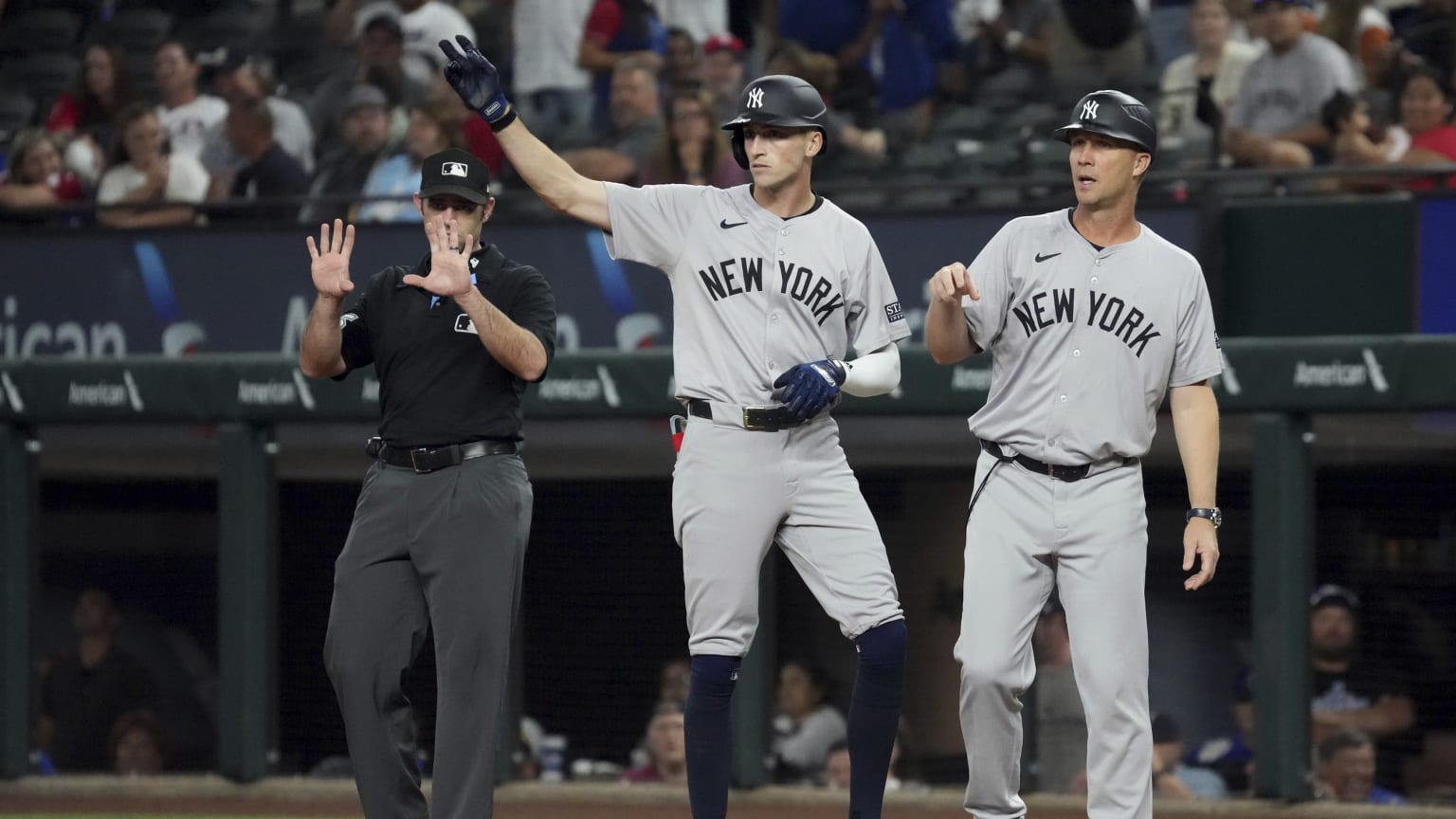 Duke Ellis' first career hit | 09/04/2024 | New York Yankees