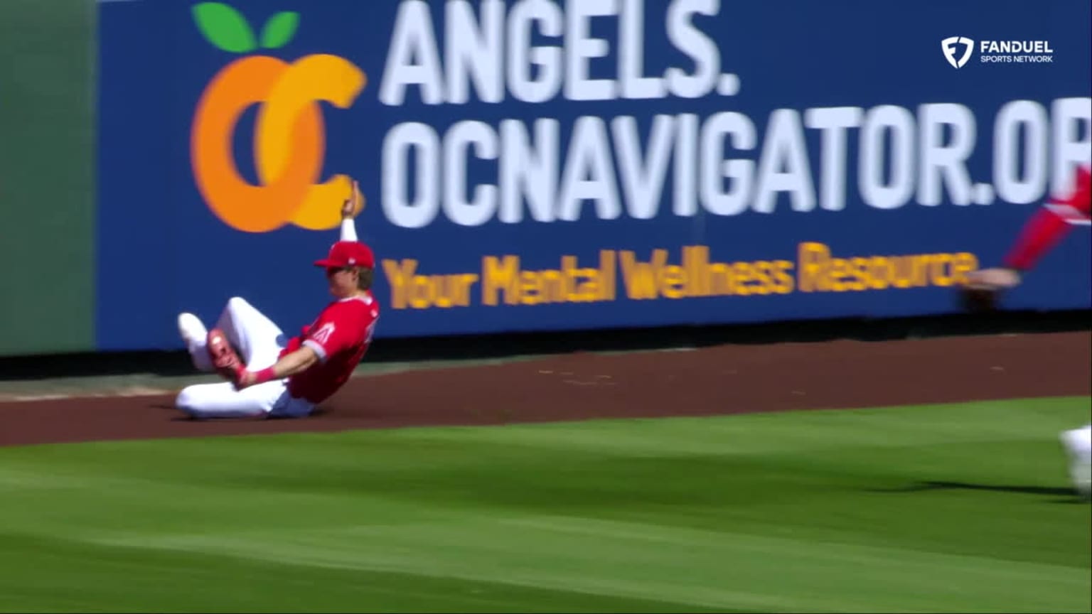 Mickey Moniak makes remarkable sliding catch | 03/09/2025 | Los Angeles ...