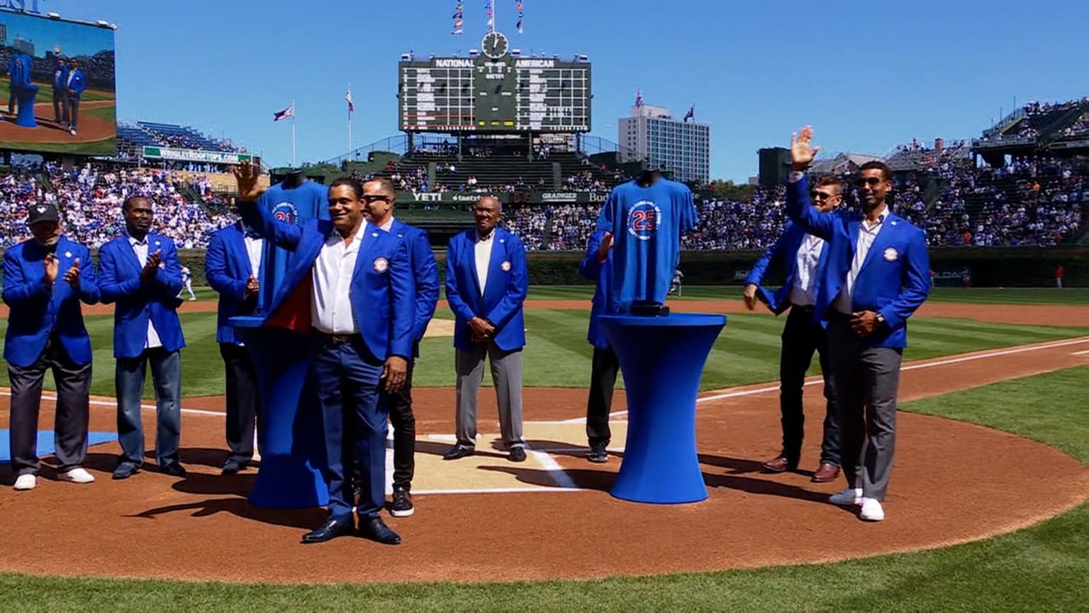 Cachorros honran a Lee y Sosa | 07/09/2025 | Lasmayores.com