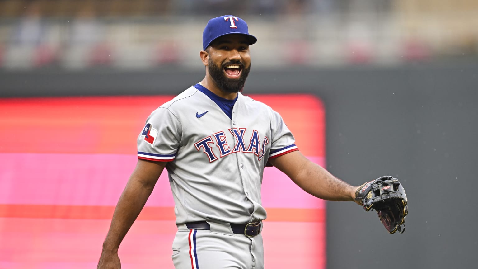 Ezequiel Duran secures the win | 06/12/2025 | MLB.com