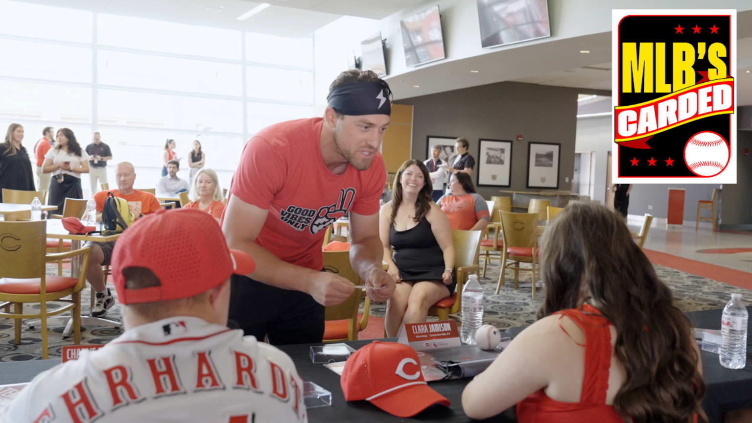 Friedl Hosts Reverse Card Signing in Cincy | 09/19/2025 | Cincinnati Reds