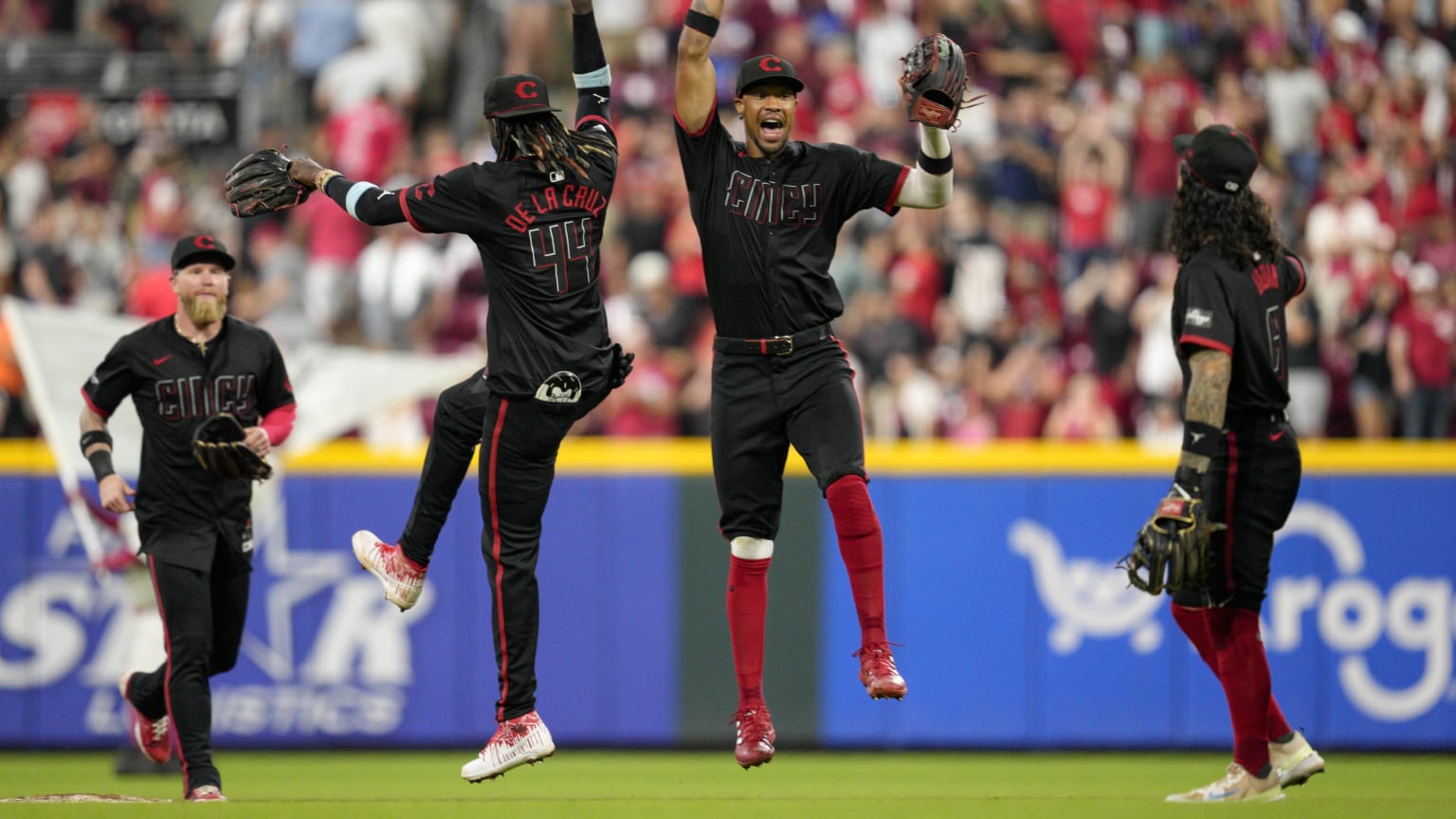 Elly De La Cruz's nice play seals Reds' win | 07/12/2024 | Cincinnati Reds