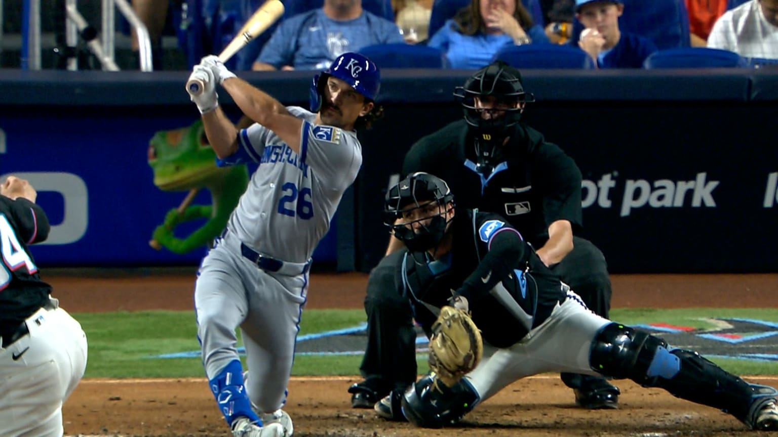 Doble de dos carreras de Adam Frazier | 18/07/2025 | Los Reales de ...