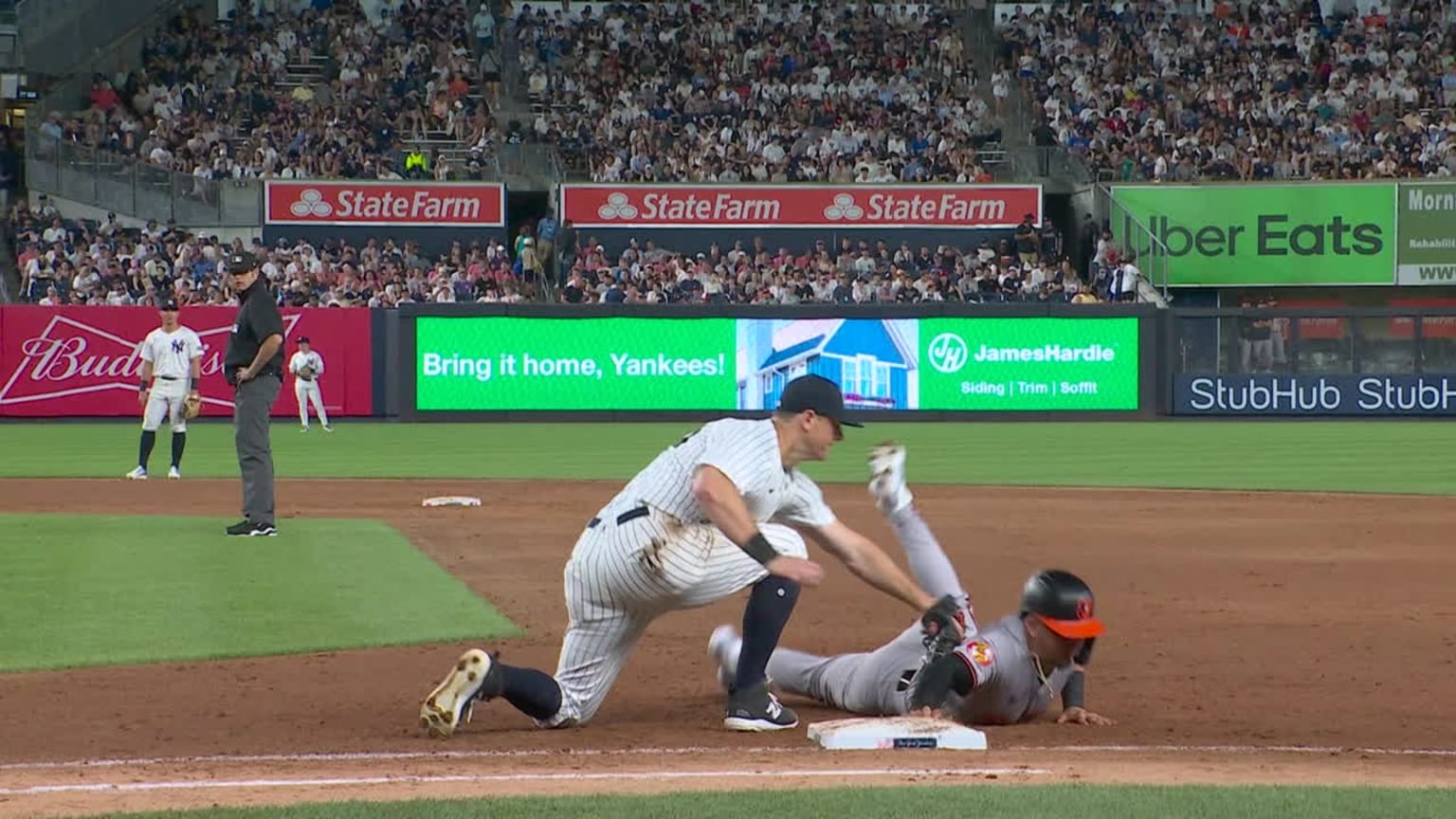 After review, Ramón Urías out at first base | 06/18/2024 | New York Yankees