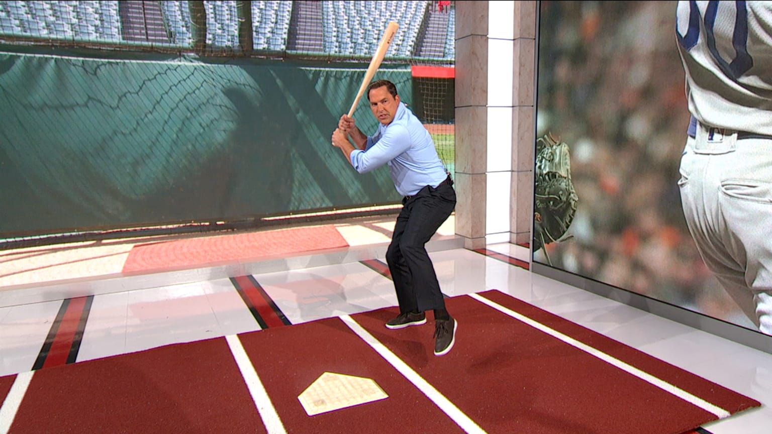 Mark DeRosa breaks down Mookie Betts' swing | 04/11/2023 | MLB.com