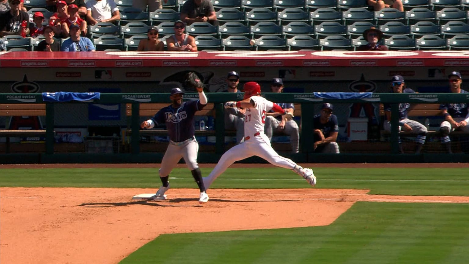 Mike Trout's infield single | 08/06/2025 | Los Angeles Angels