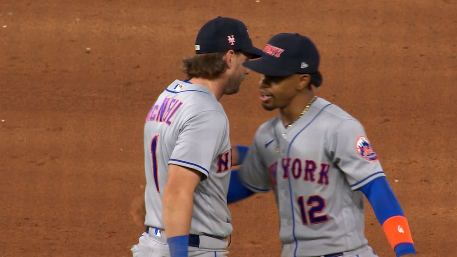 Jeff McNeil starts a game-ending double play | 09/11/2022 | New York Mets