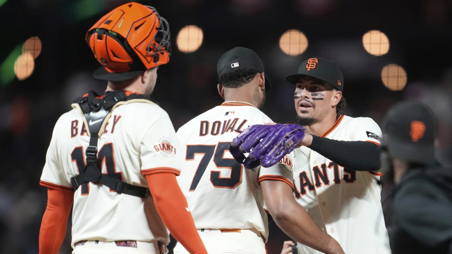 Camilo Doval induces game-ending double play | 07/07/2025 | San ...