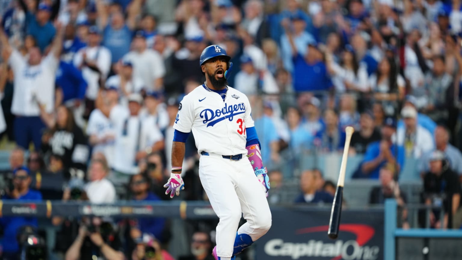 Teoscar Hernández crushes a solo home run | 10/27/2025 | MLB.com
