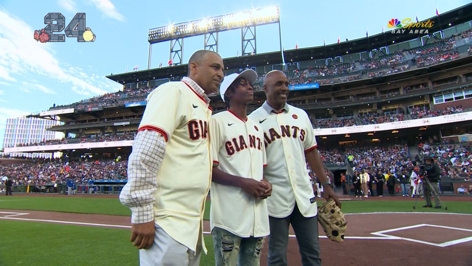 Martin Luther McCoy sings National Anthem | 06/24/2024 | MLB.com