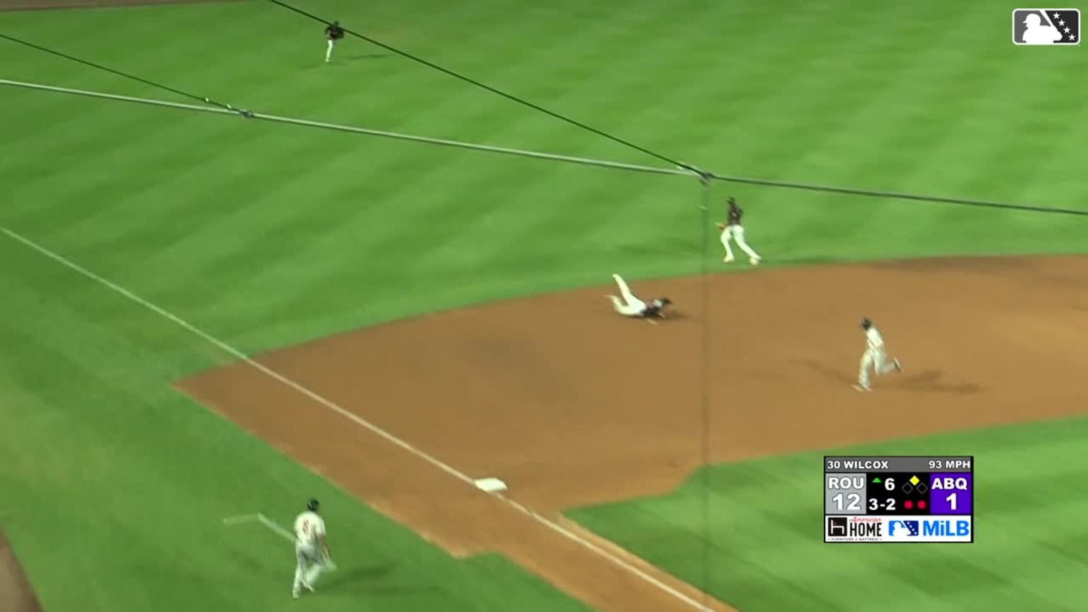 Coco Montes' diving stop at third | 05/04/2024 | MLB.com