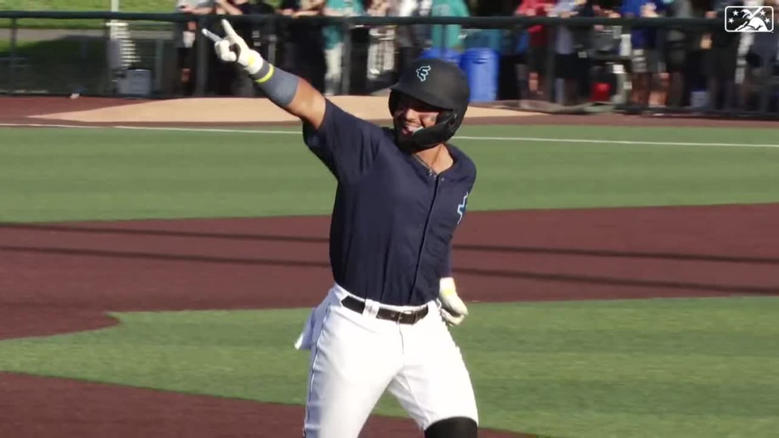 Gabriel Gonzalez hits a solo home run to center field | 07/21/2023 ...