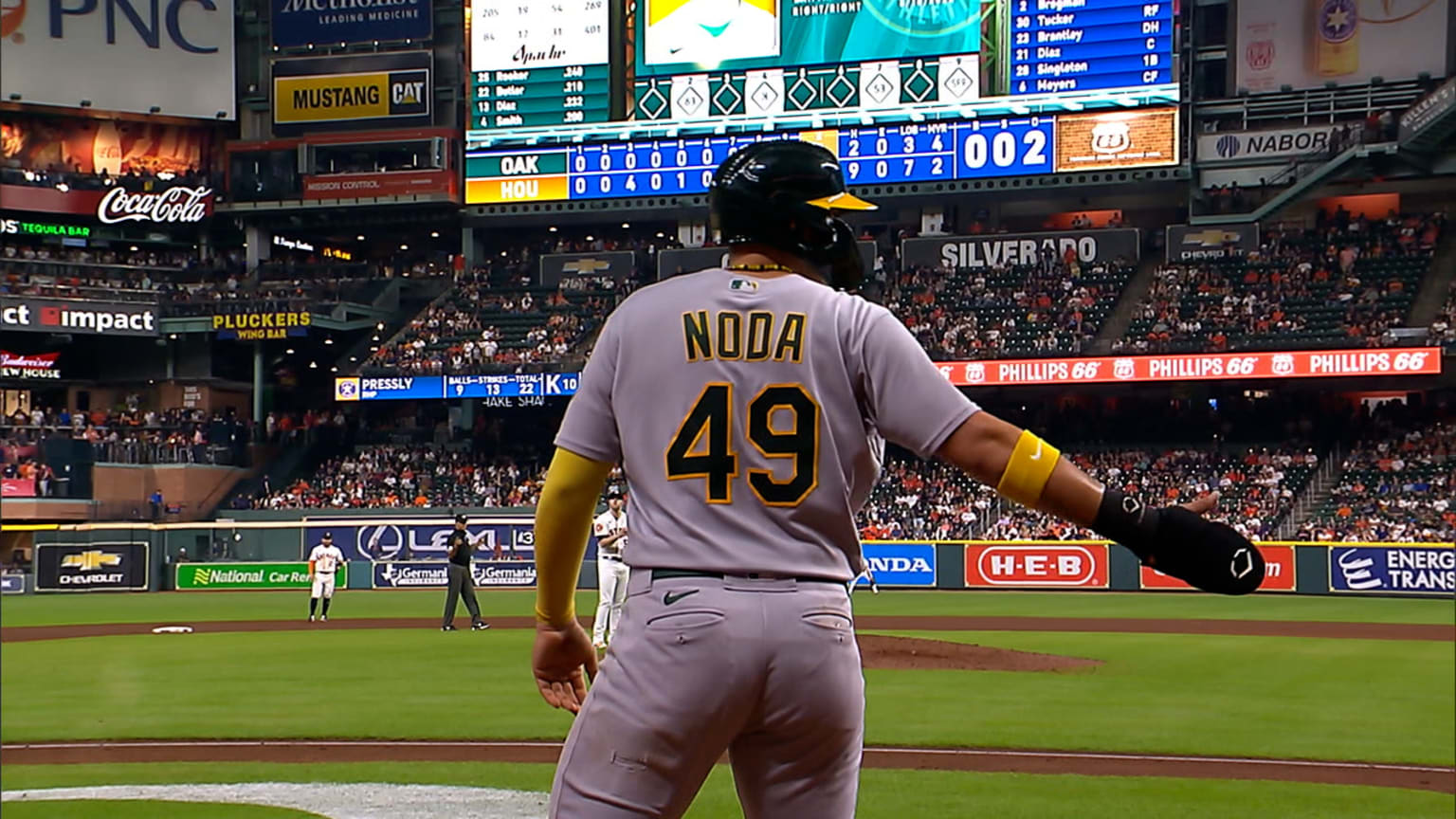 Shea Langeliers plates Ryan Noda with a sac fly | 09/13/2023 | Athletics