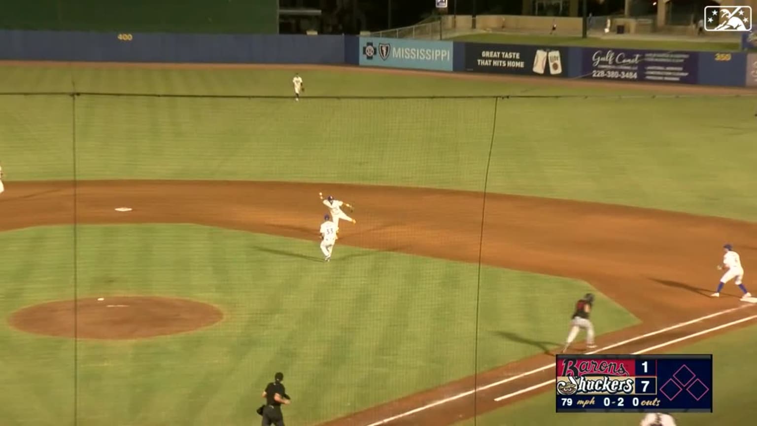 Felix Valerio makes a barehanded grab | 07/28/2023 | MLB.com
