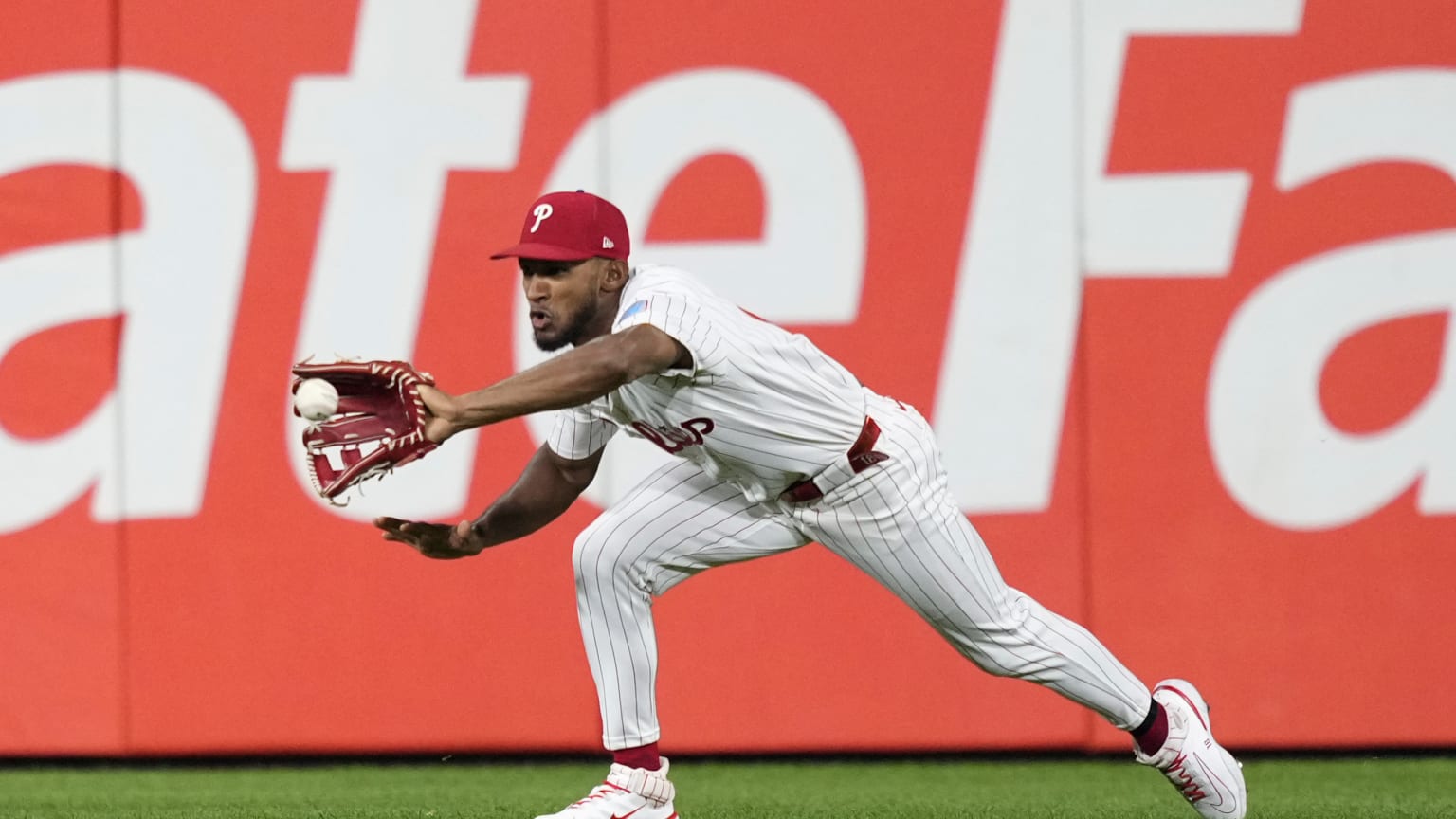 Johan Rojas' run-saving diving catch | 08/26/2024 | Philadelphia Phillies