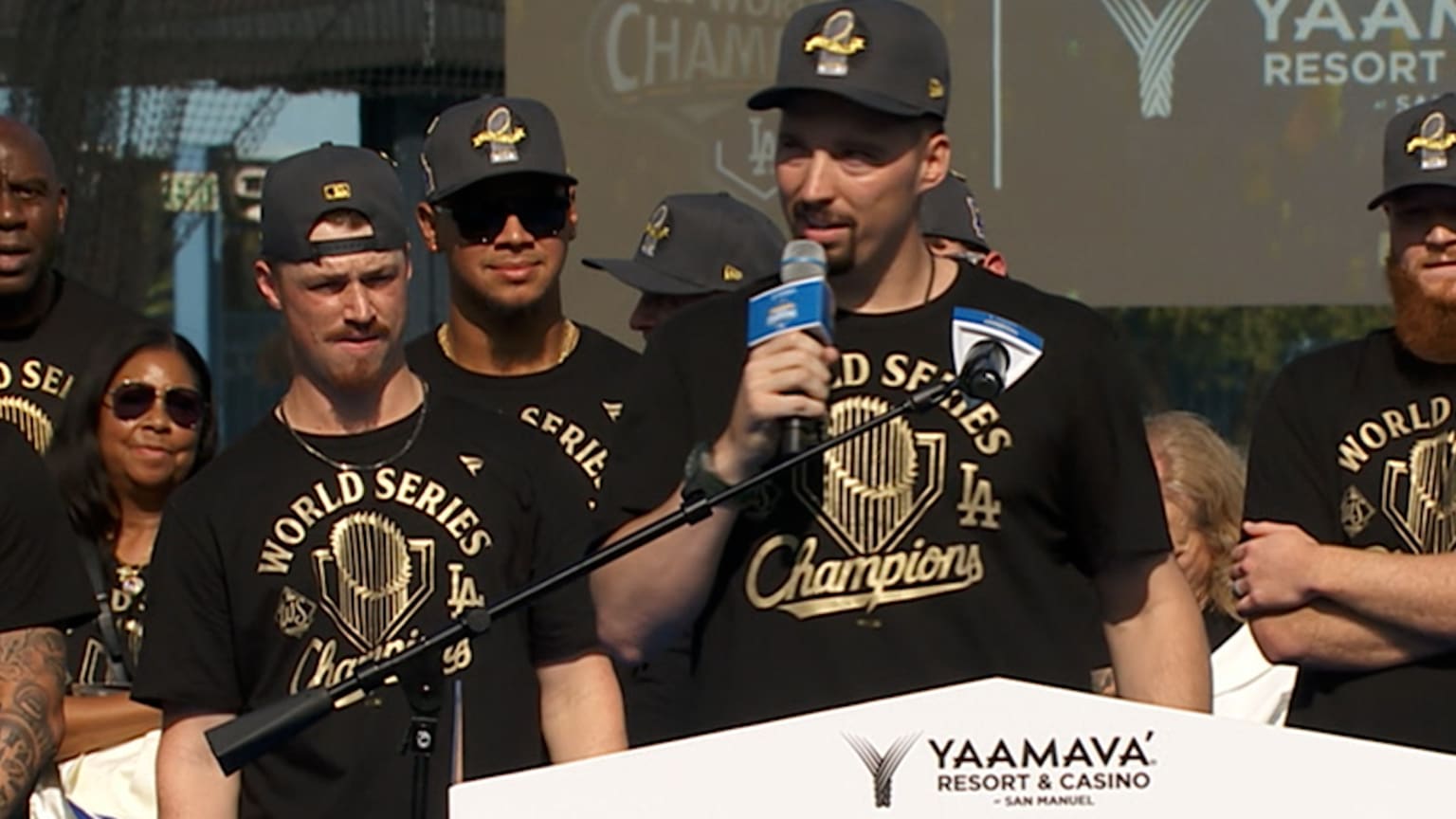 Blake Snell shouts out the fans at Dodger Stadium | 11/03/2025 | Los Angeles Dodgers