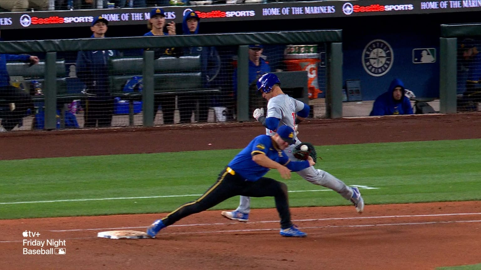 Cubs score on error by Luis Urías | 04/12/2024 | Chicago Cubs