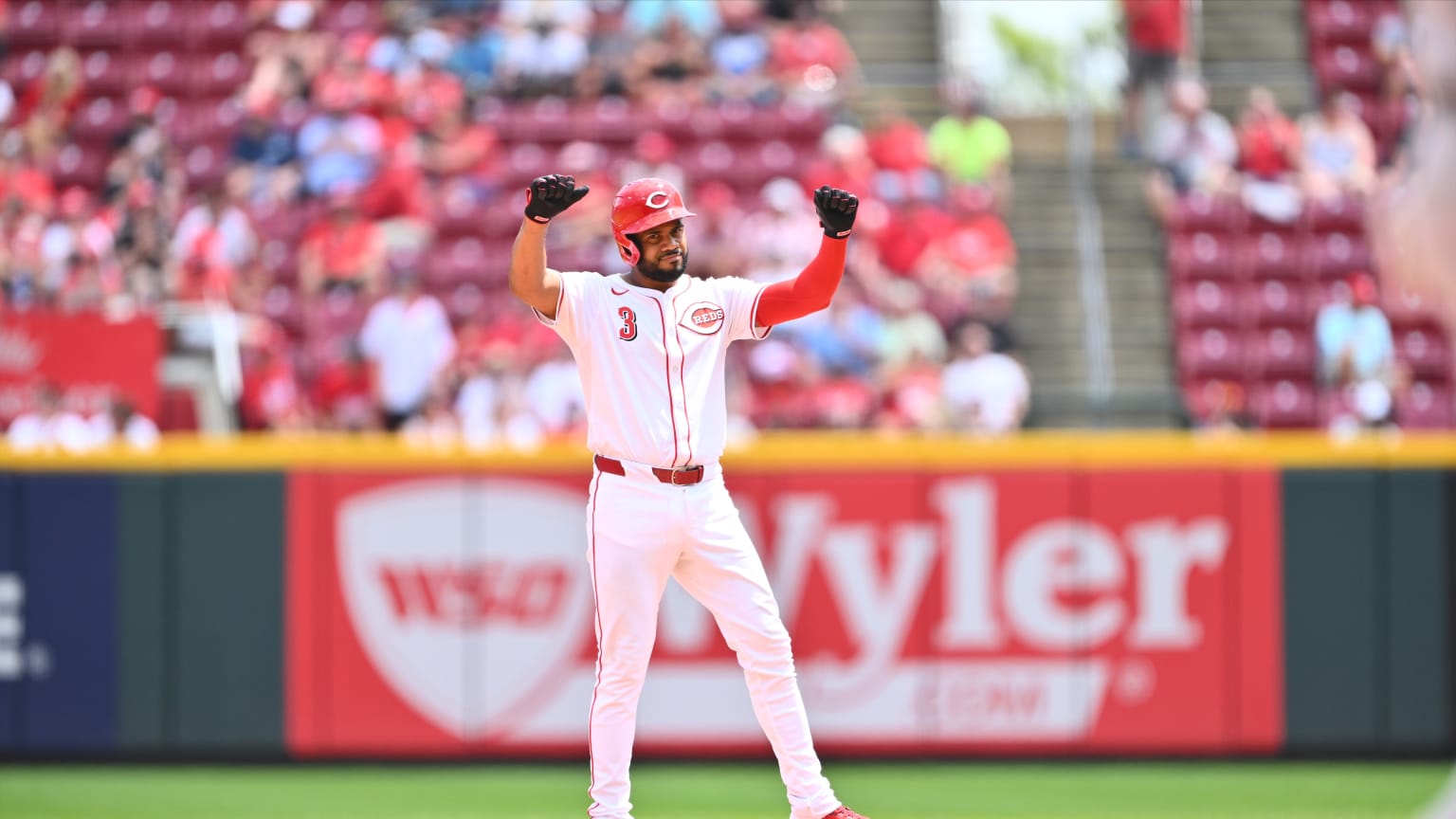 Jeimer Candelario's two-run double | 07/11/2024 | Cincinnati Reds