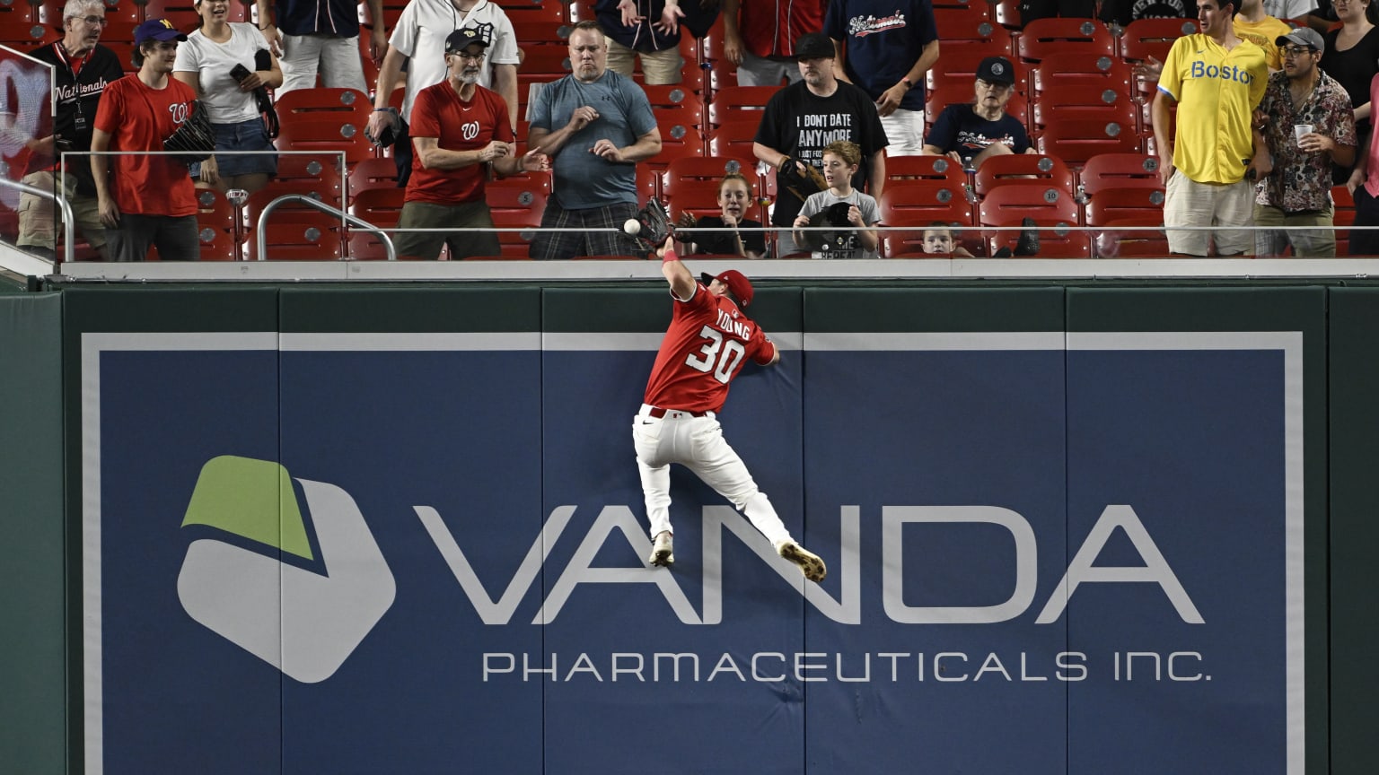 Jacob Young climbs the wall to rob a homer | 07/02/2025 | MLB.com