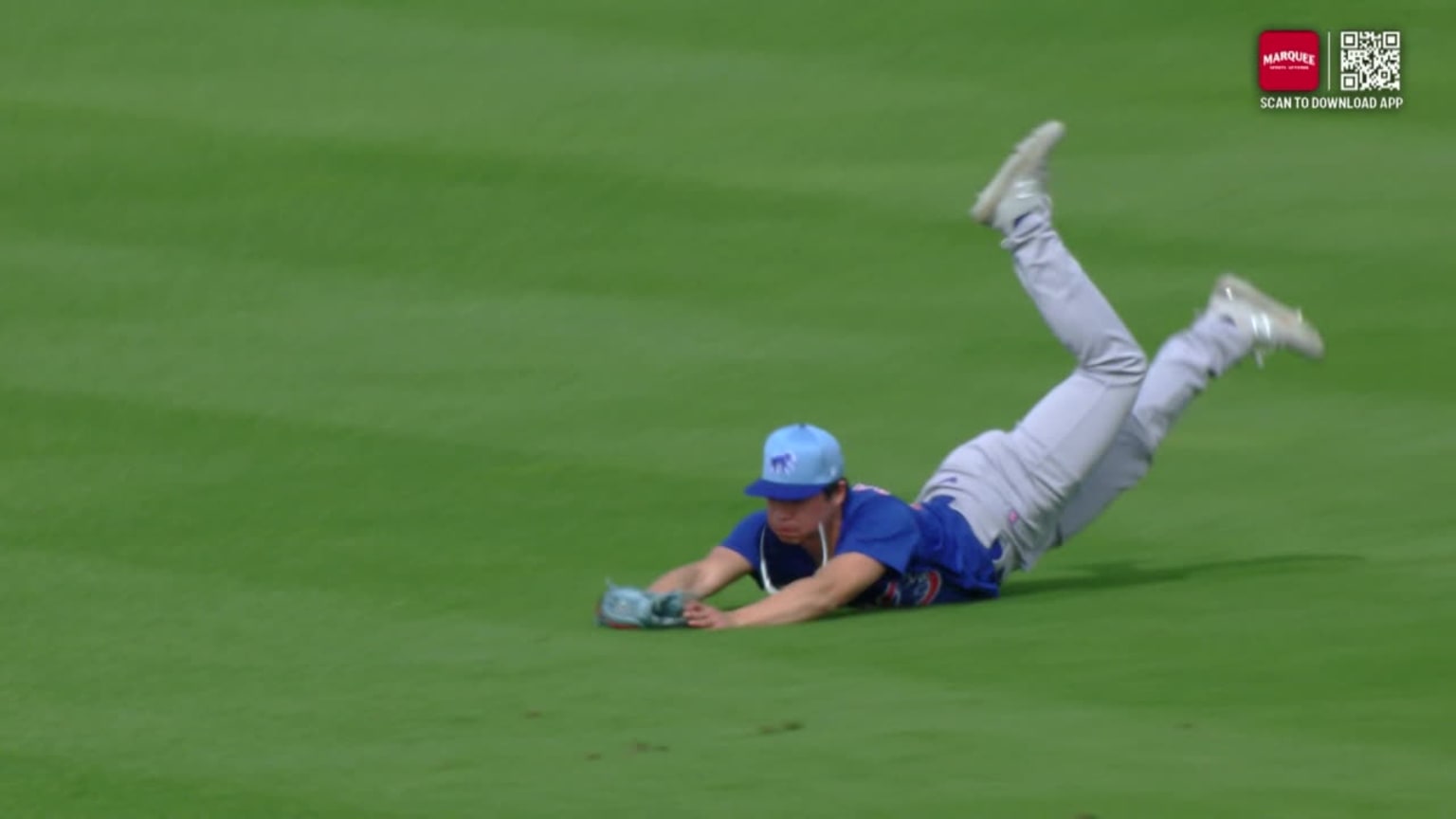 Brett Bateman makes a sensational diving catch | 02/24/2024 | Chicago Cubs