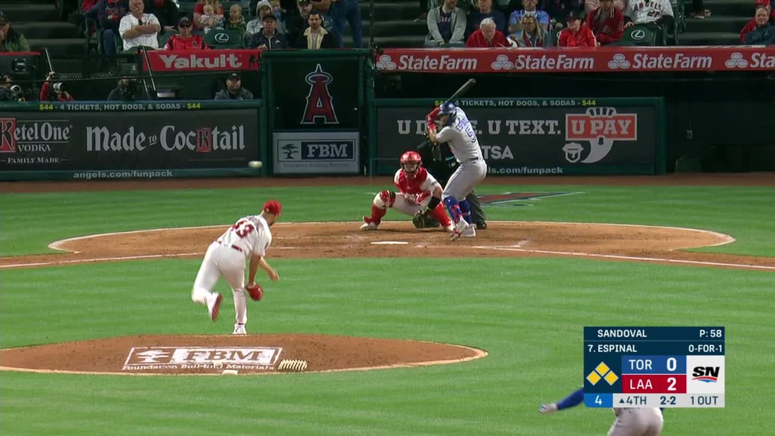 Santiago Espinal rolls an RBI ground out | 04/07/2023 | Toronto Blue Jays