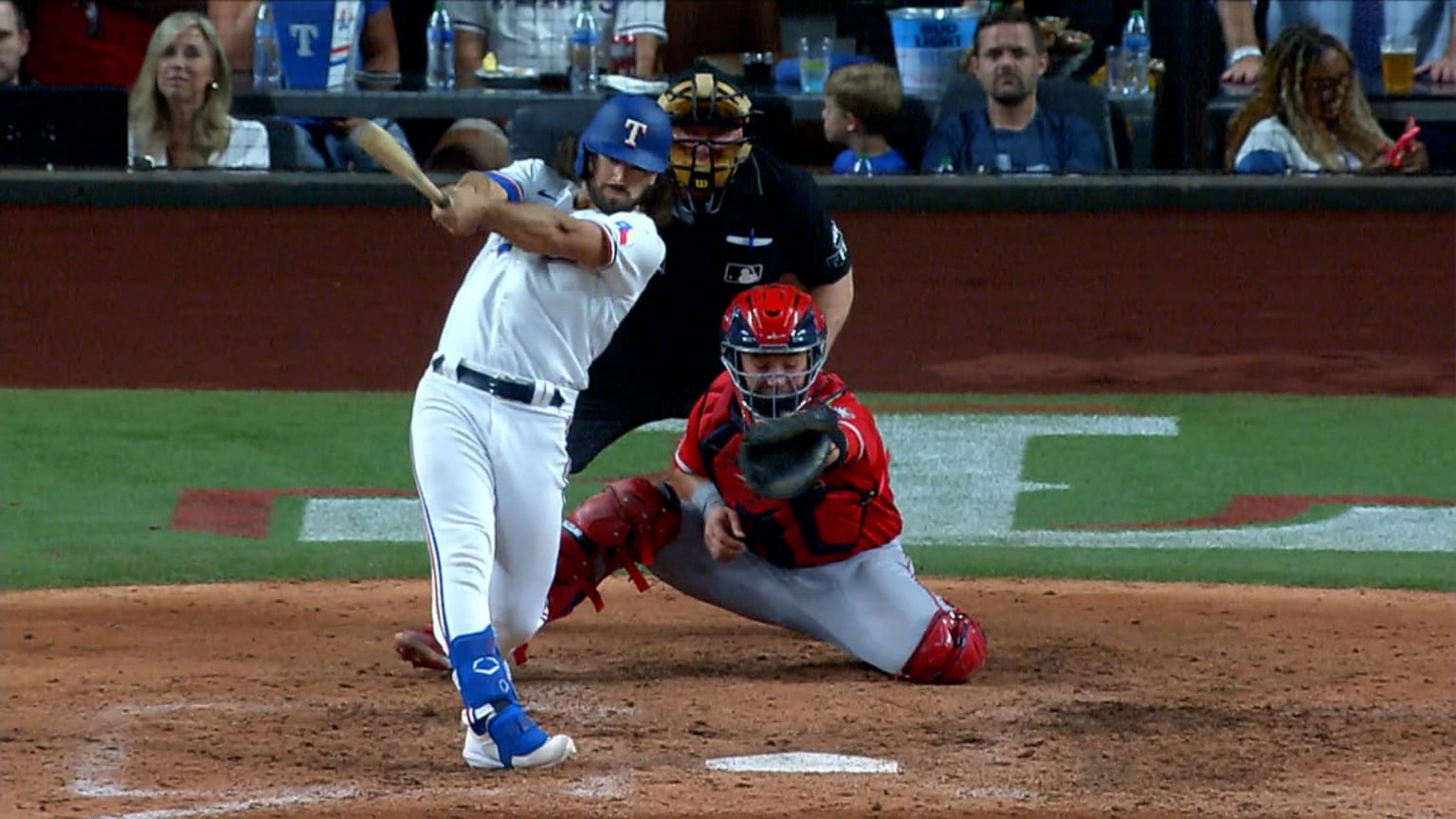 Josh H. Smith smacks a solo home run ,making it 4-2 | 09/21/2022 | MLB.com