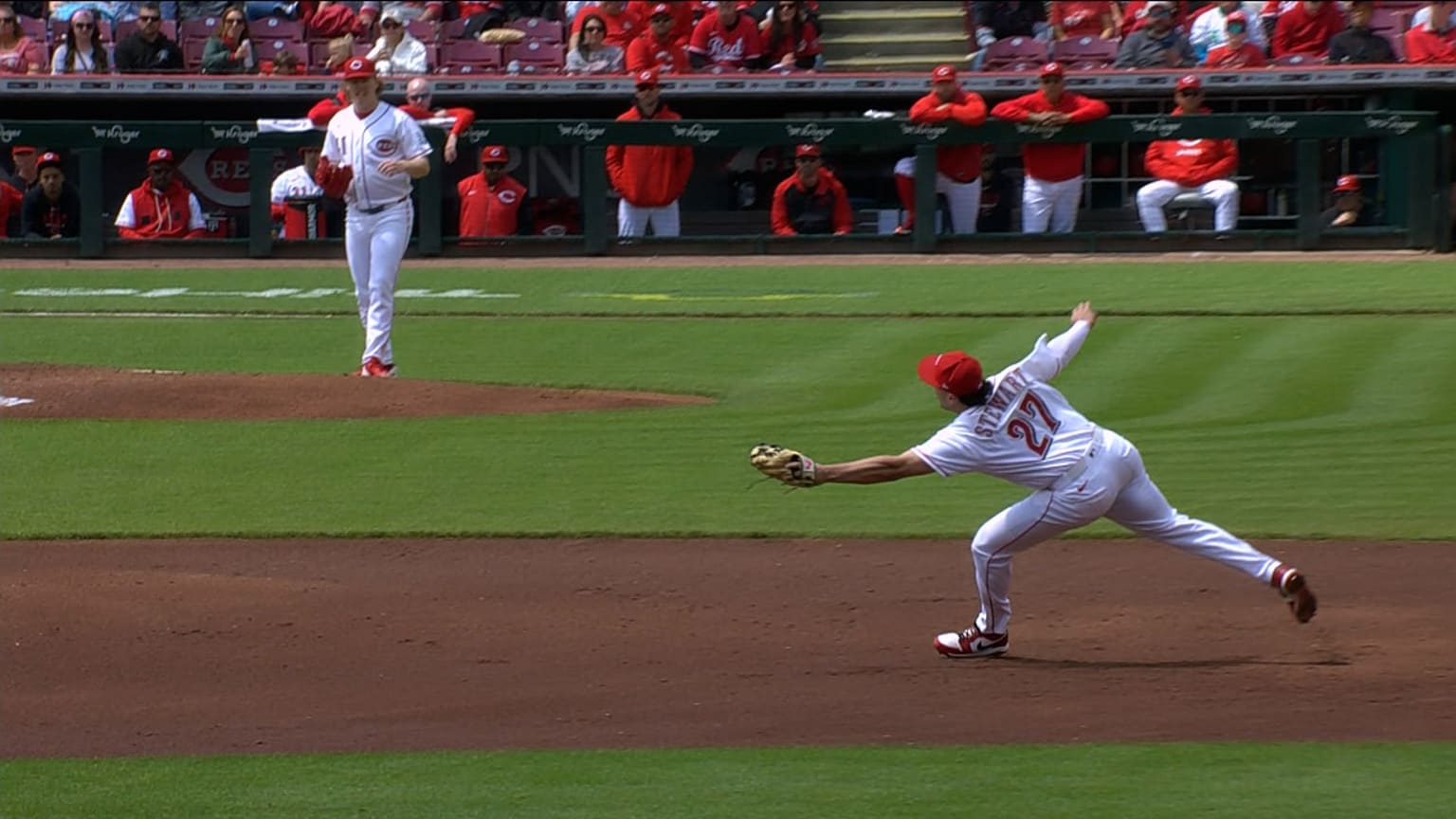 Sal Stewart's diving grab | 04/30/2026 | Cincinnati Reds