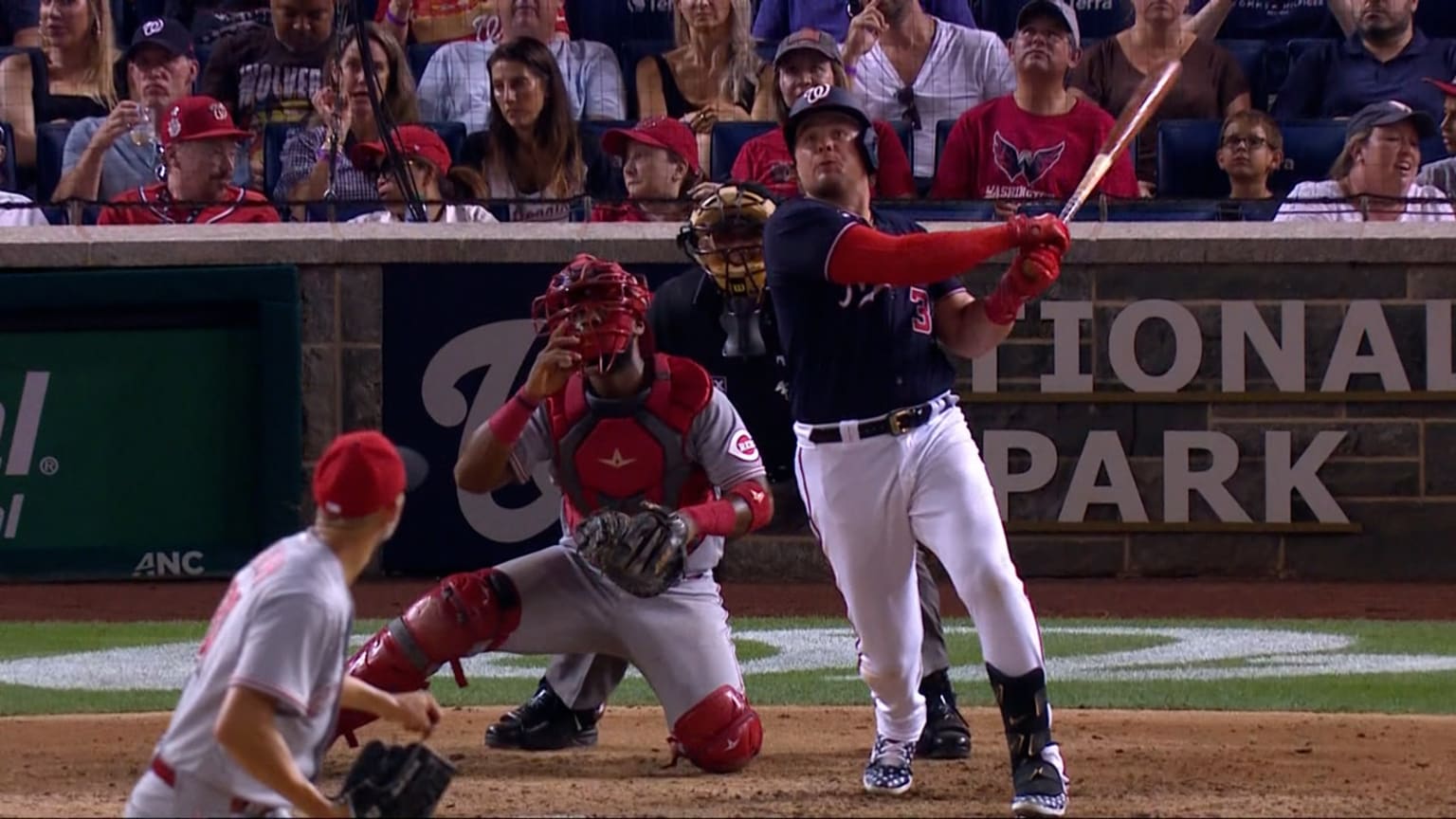 Luke Voit belts a solo home run to center field | 08/26/2022 ...