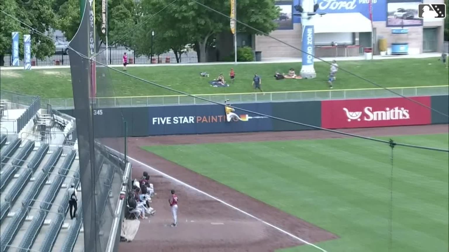 Bryce Teodosio's leaping catch | 14/07/2024 | Los Angels de Los Angeles