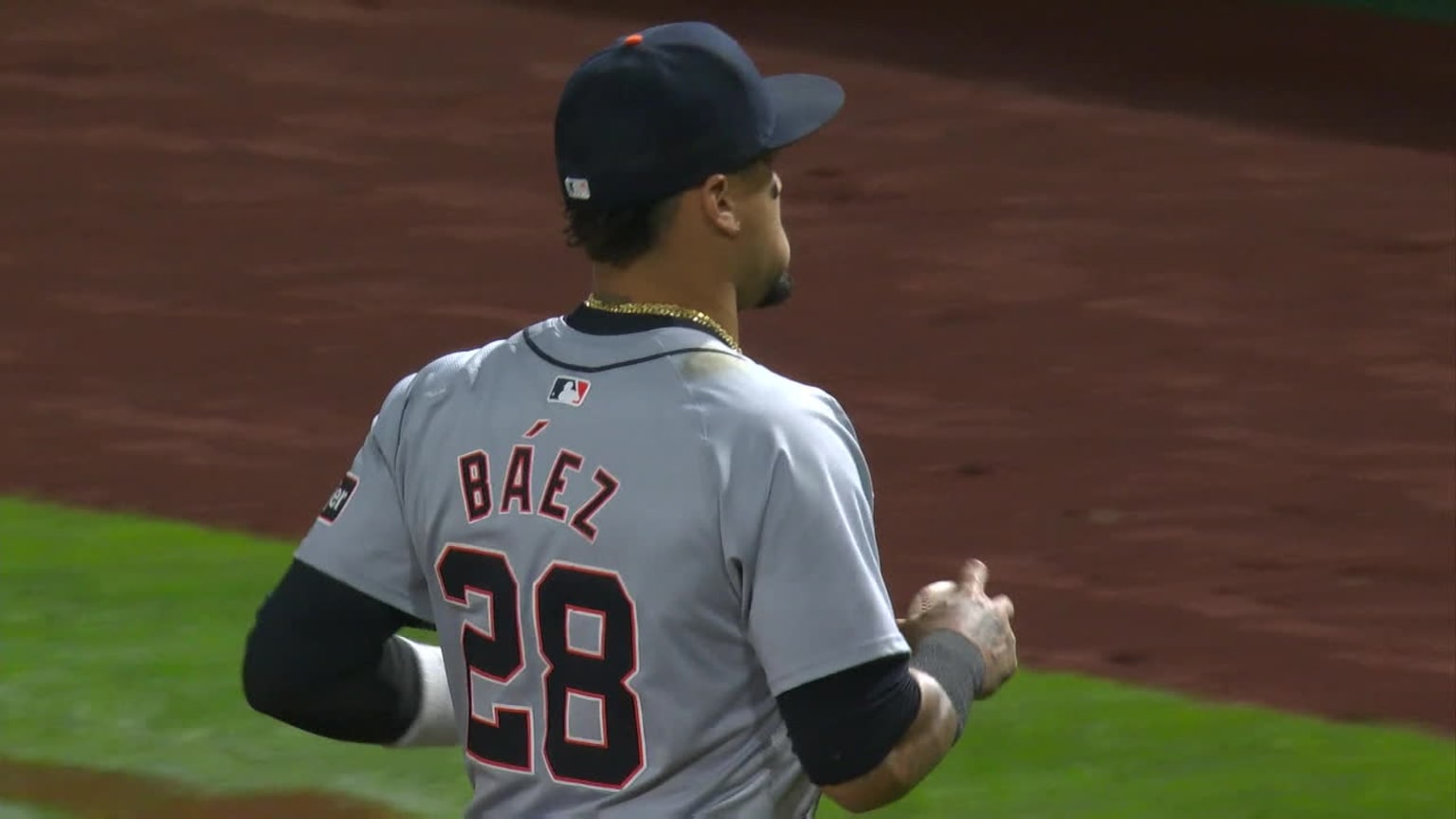 Tigers turn key double play in the 5th | 04/08/2024 | Detroit Tigers