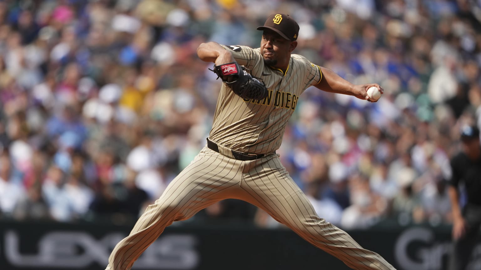 Wandy Peralta leaves the bases loaded | 08/27/2025 | San Diego Padres