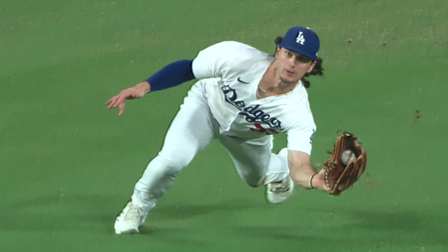 James Outman makes nice diving catch in the 6th frame | 08/29/2023 ...